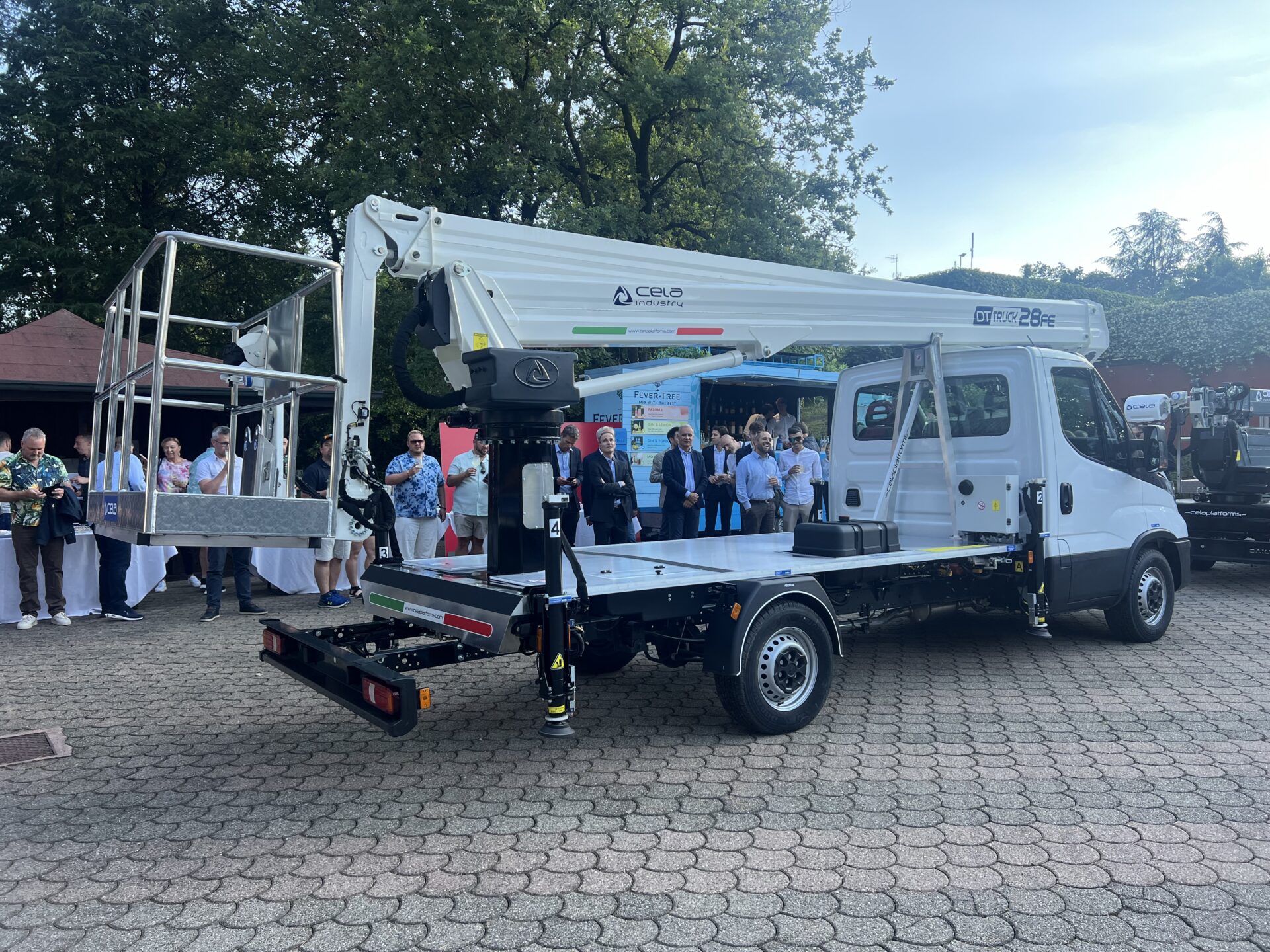 Cela s.r.l. - Aerial Platforms for Industry, Firefighting and Airports